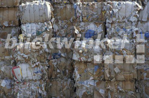 blickwinkel - Altpapierballen, Schweiz - waste paper, Switzerland - K ...