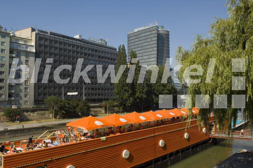 blickwinkel - Wien, Badeschiff Donaukanal, Oesterreich, Wien ...