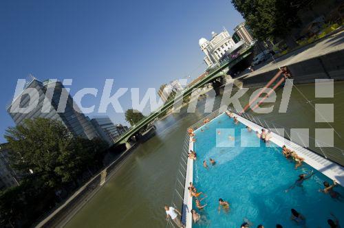 blickwinkel - Wien, Badeschiff Donaukanal, Oesterreich, Wien ...