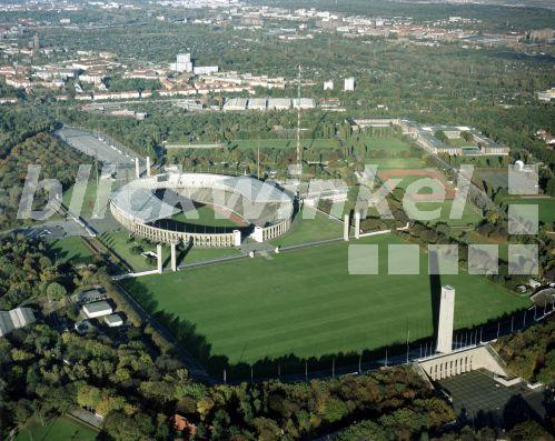 blickwinkel - Olympiastadion Maifeld Marathontor, Deutschland, Berlin ...