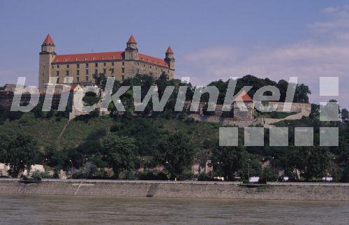 blickwinkel - Burg von Bratislava an der Donau, Slowakei, Pressburg ...