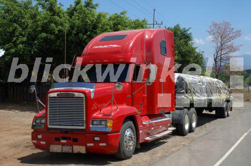 blickwinkel - Truck auf der Panamericana, Costa Rica - truck on the ...