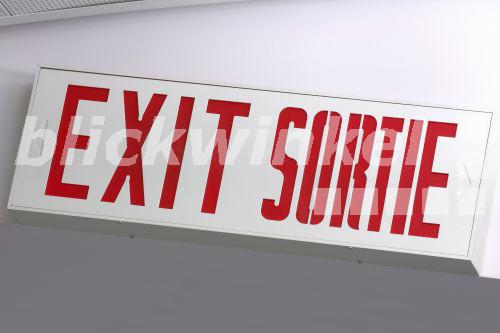 blickwinkel - Flughafen, Exit, Sortie, Ausgangs Schild, Kanada, Ontario ...