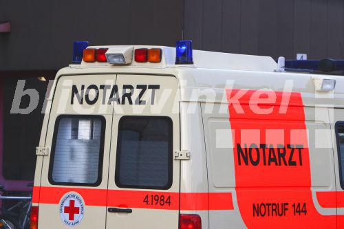 blickwinkel - Notarztwagen - Emergency ambulance - McPHOTO/BilderBox