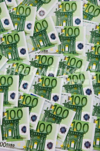blickwinkel - 100-Euroscheine - Euro banknotes - McPHOTO/BilderBox