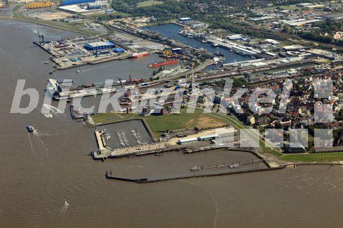blickwinkel - Hafen von Cuxhaven, Deutschland, Niedersachsen, Cuxhaven ...